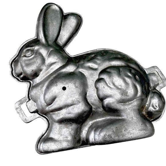 unbranded | Kitchen | Vintage Cast Aluminum Bunny Rabbit Cake Mold ...